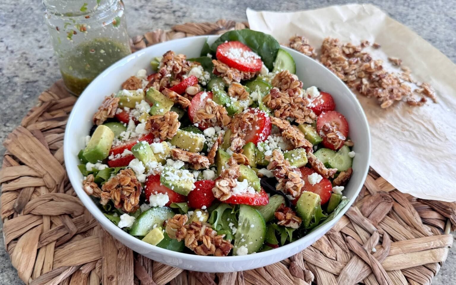 Strawberry and crispy oat salad - Oats Everyday